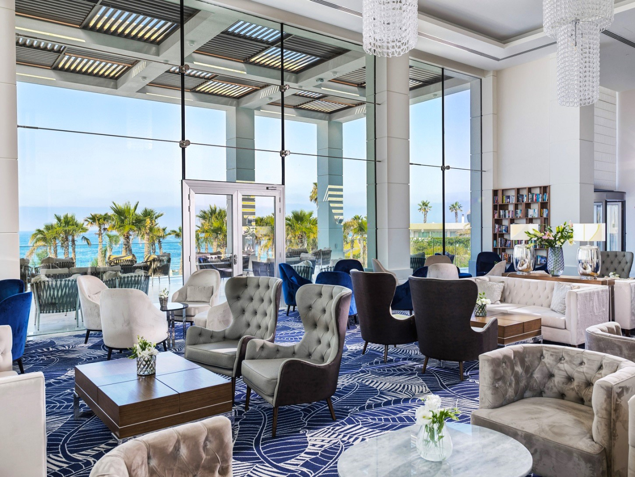 THE LOUNGE BAR | Attica Luxury - Luxury holidays in Cyprus